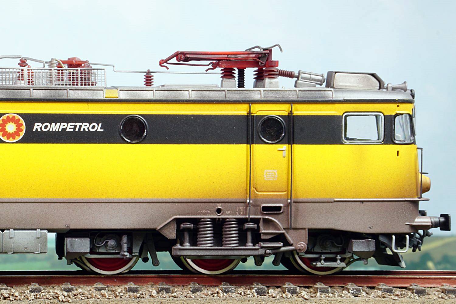 Locomotiva electrica 060 EA AF10017W