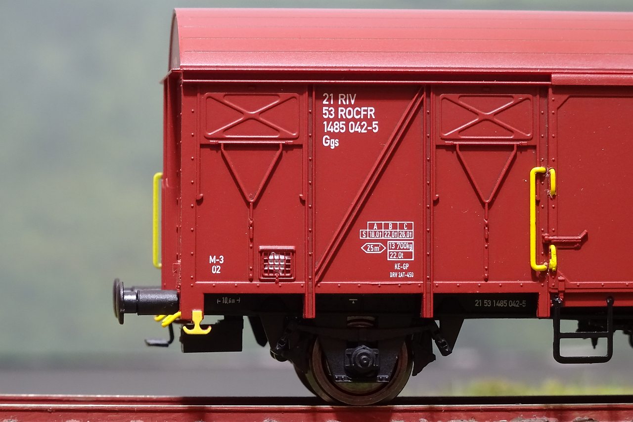 Vagon marfa inchis Rivarossi HH201