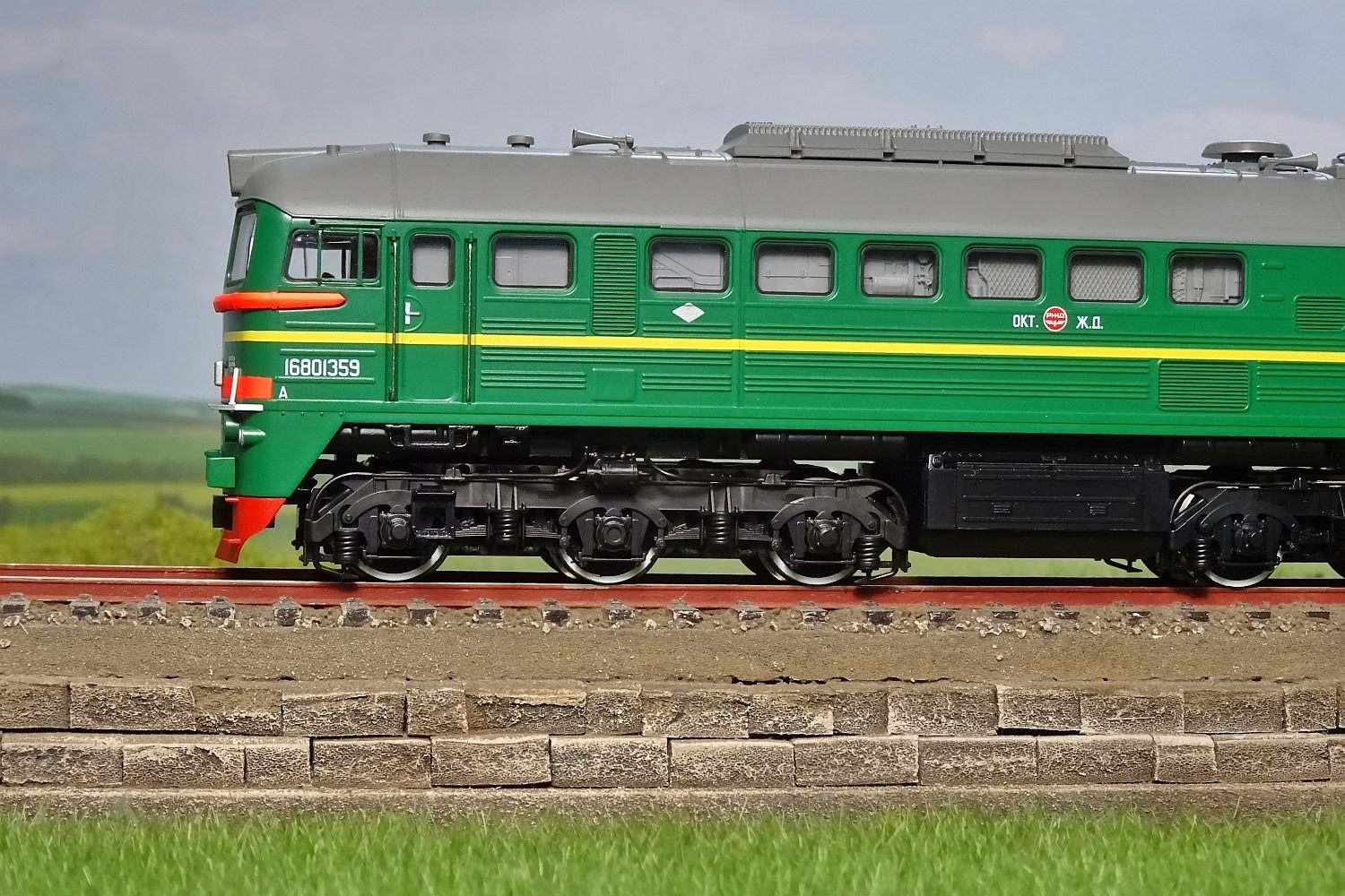 Locomotiva diesel tip 2M62 Roco 73794