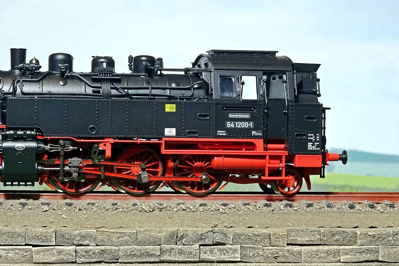 Locomotiva cu abur Br 64 Trix 22647