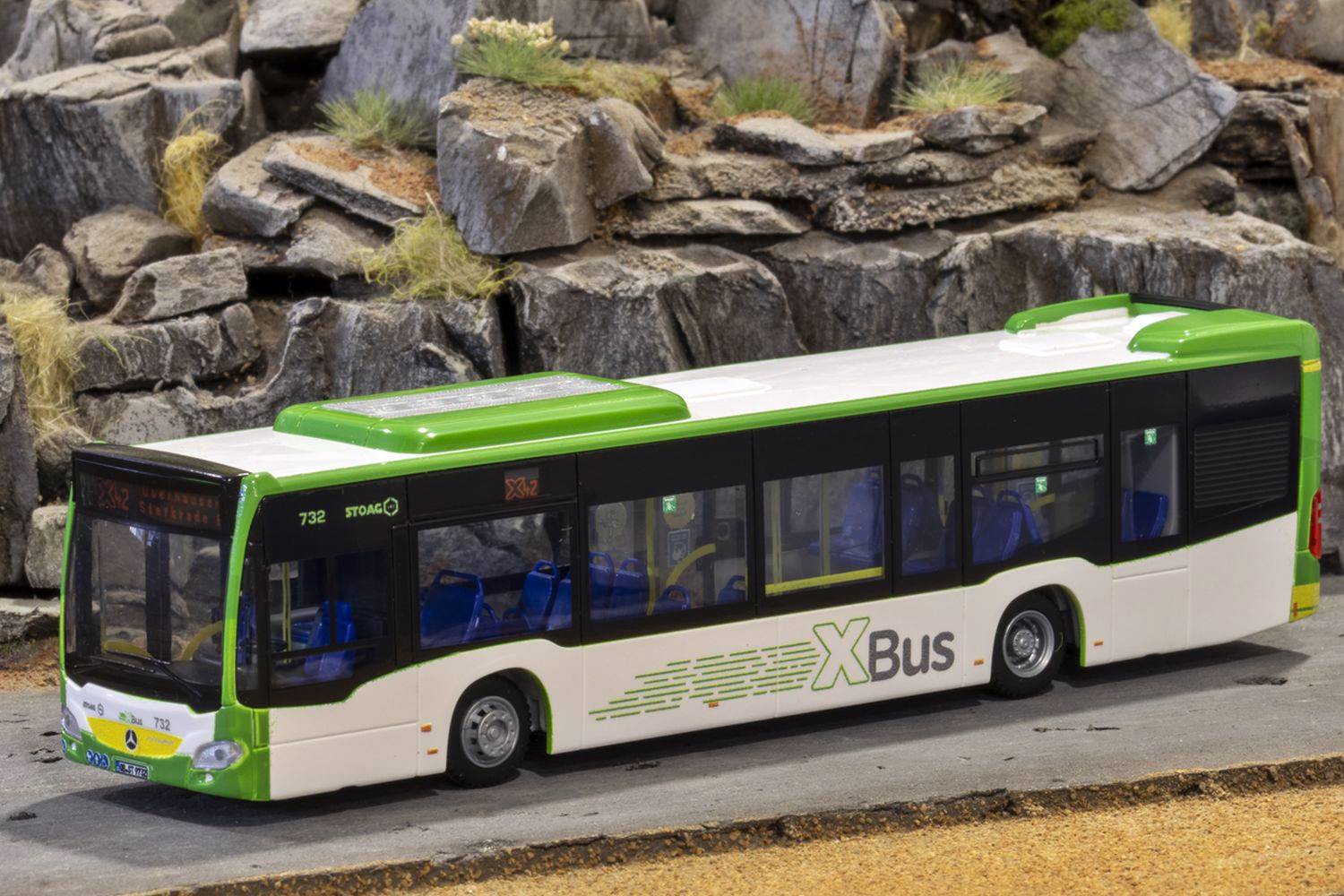 Machete autobuze si autocare