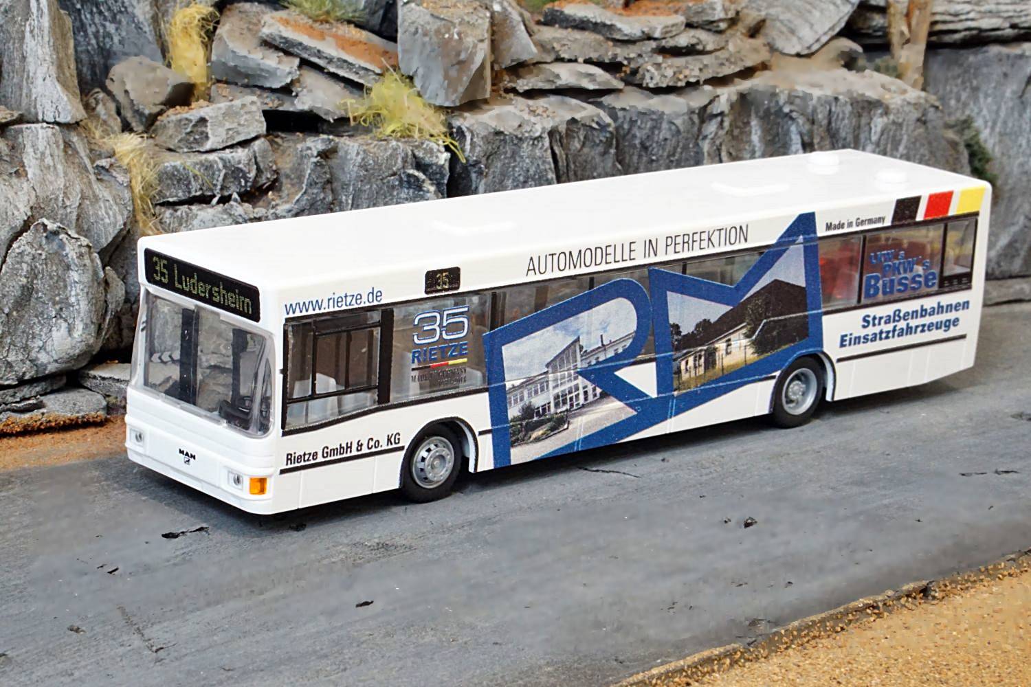 Machete autobuze si autocare