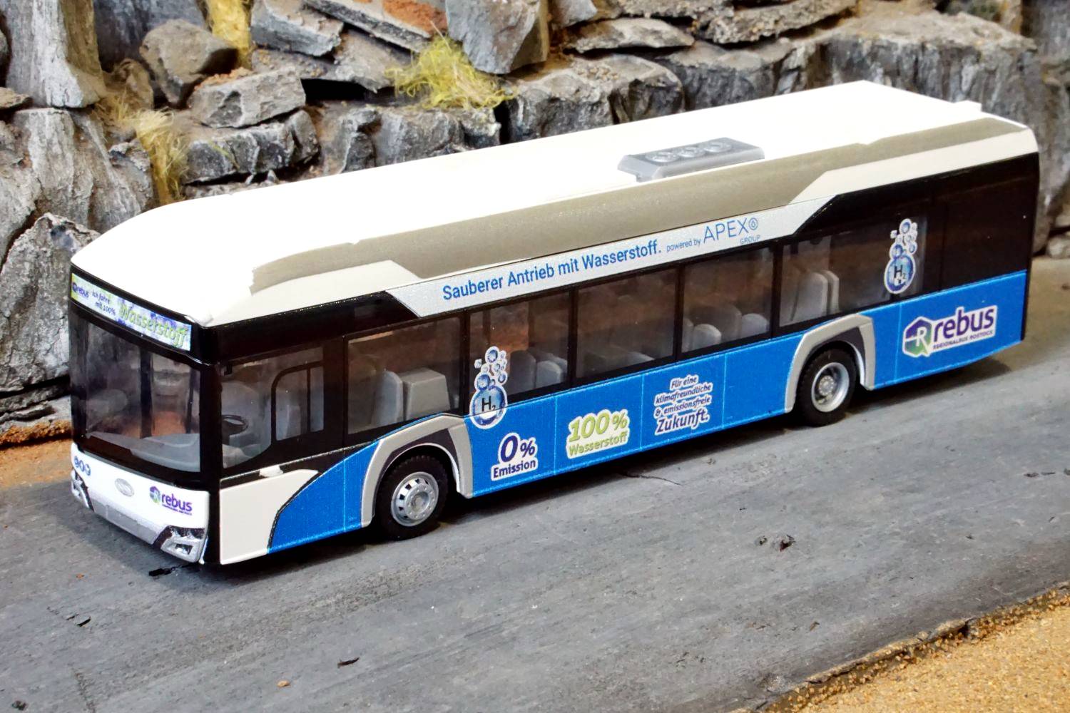 Machete autobuze si autocare