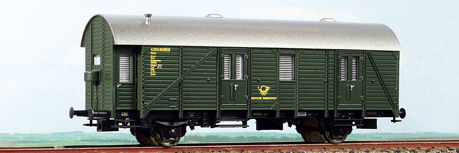 Vagon postal Roco 74418